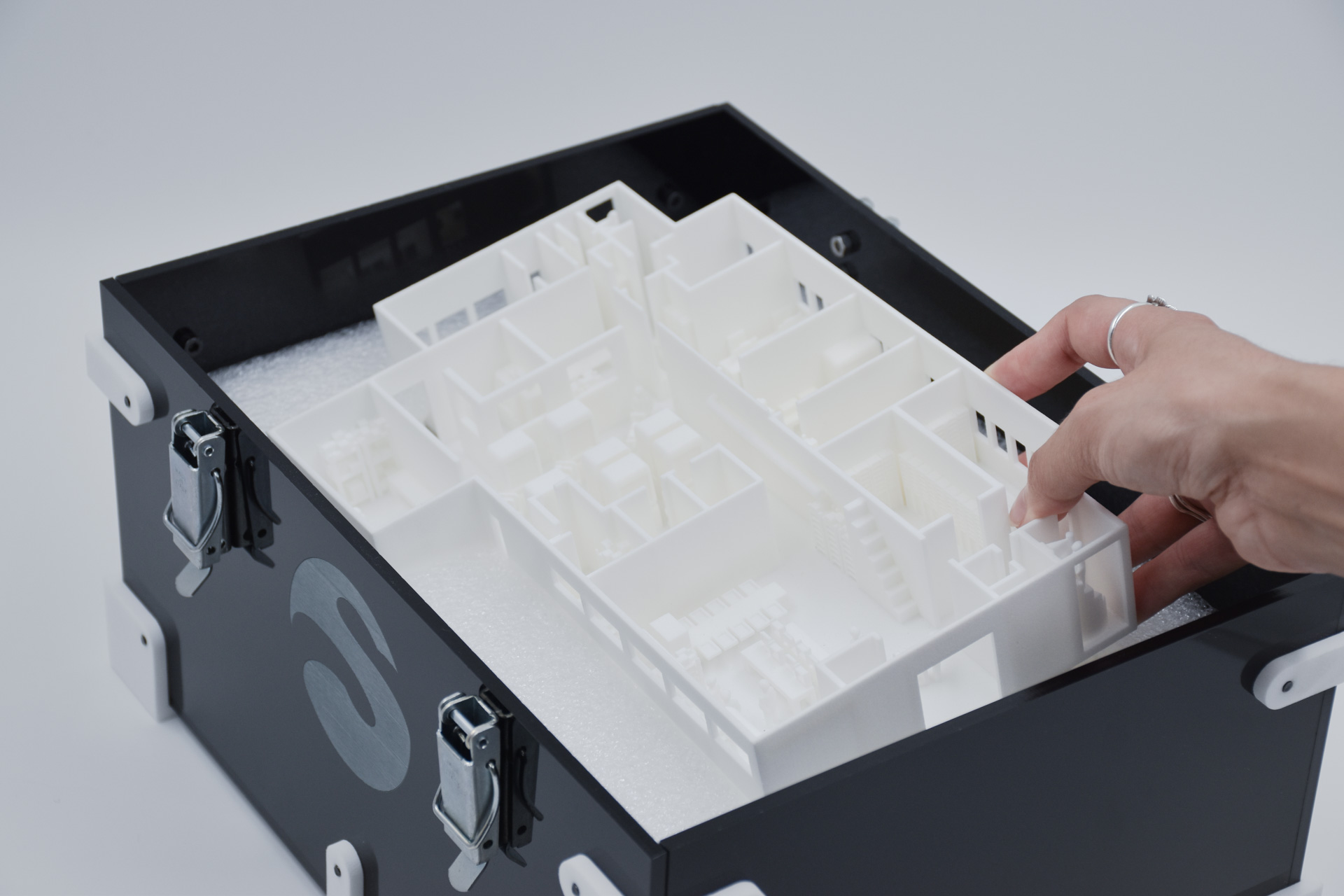 Custom Box for 3D Printed Projects - Protect & Transport with style